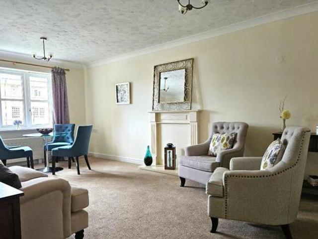 Highlands Village, Blake Court, Winchmore Hill, 2 Bedroom Retirement