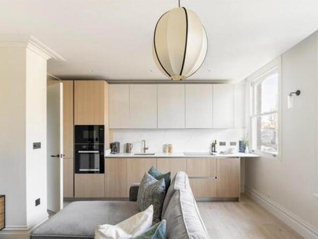Highlever Road, London, 3 Bedroom Apartment