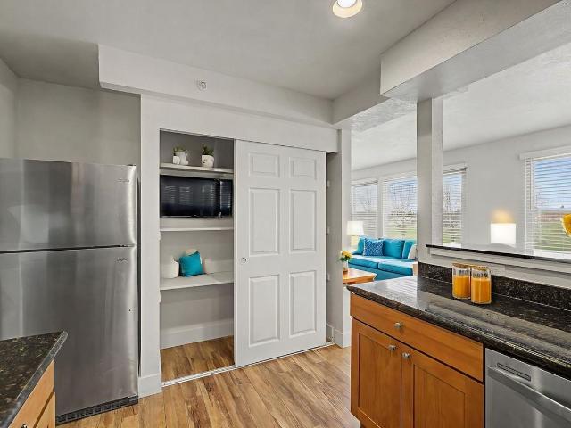 Highline 22 2 Bedroom Apartment for Rent at 1177 Harrington Ave Ne, Renton, WA 98056 Sunset