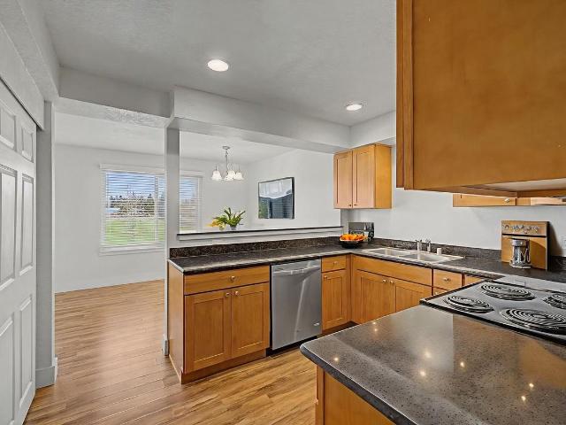 Highline 22 2 Bedroom Apartment for Rent at 1177 Harrington Ave Ne, Renton, WA 98056 Sunset
