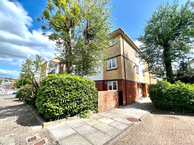Highmoor, Maritime Quarter, Marina, Swansea, SA1 1YE