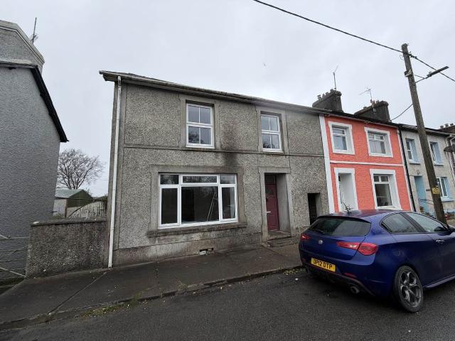 Highmead Terrace, Llanybydder SA40, 4 bed end terrace house to rent, £750 pcm | PrimeLocation