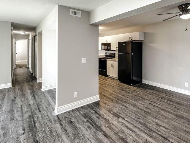 Highpoint 2 Bedroom Apartment for Rent at 10535 Ellison Plz, Omaha, NE 68134
