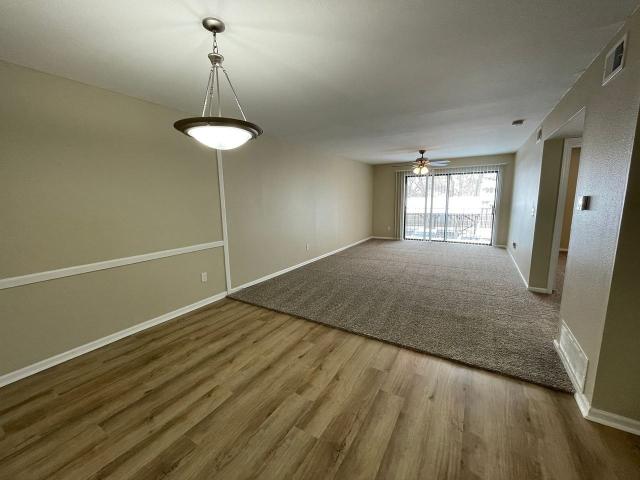 Highpointe Apartments 1 Bedroom Apartment for Rent at 7620 Shawnee Mission Pkwy, Overland Park, KS 66202 Crestview