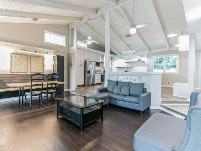 Highquality & spacious College Park Duplex Multip
