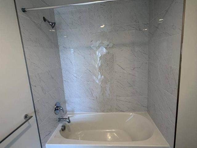 Highrise w/ En suite Bathroom