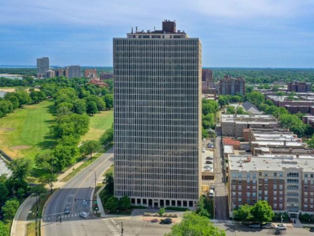Highrise Condo with Lake Michigan Views!