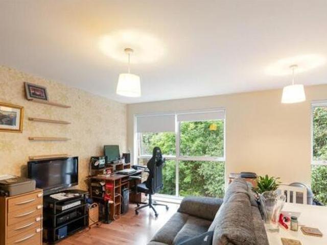 Highwood Close, East Dulwich, 2 Bedroom Apartment