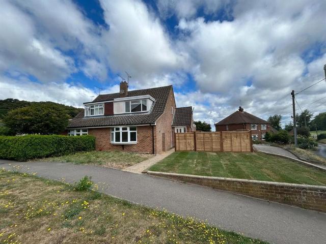 Highwood Close, Higham, Rochester 3 bed semi detached house to rent £2,100 pcm £485 pw