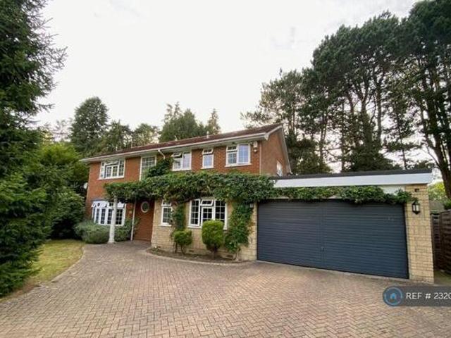 Highwood Close, Kenley, 4 Bedroom Detached