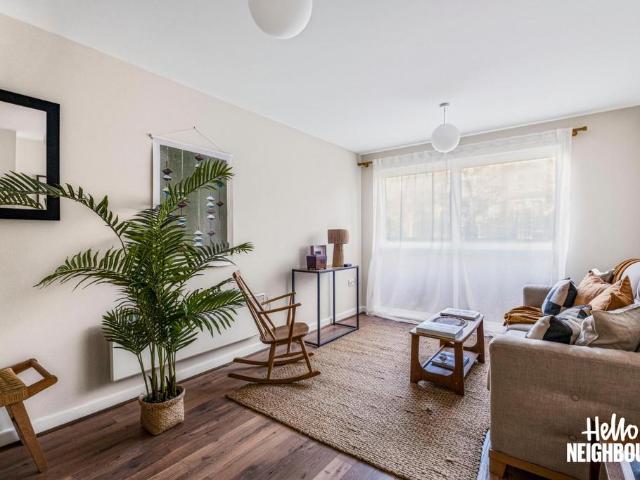 Highwood Close, London, SE22 2 bed apartment to rent £2,100 pcm £485 pw