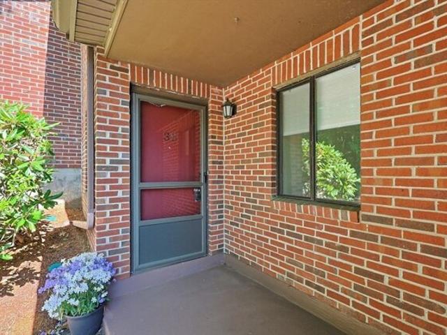 Highwood Dr Unit,franklin, Condo For Sale
