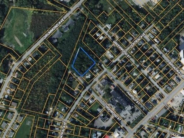 Highwood St, Waterville, ME 04901
