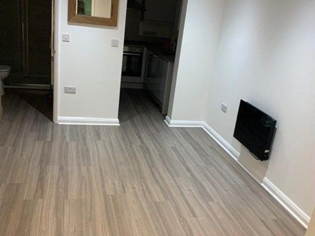 Highworth, Swindon SN6, 1 bed flat to rent, £900 pcm | PrimeLocation