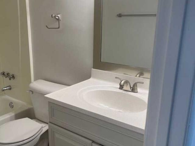 Highwater Flats 2 Bedroom Apartment for Rent at 17 Middlesex Rd, Newport News, VA 23606 Boulevard