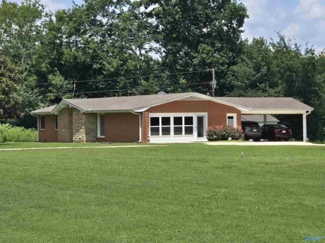 Highway,anderson, Farm House For