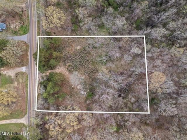 Highway 433, Bentonia, MS 39040