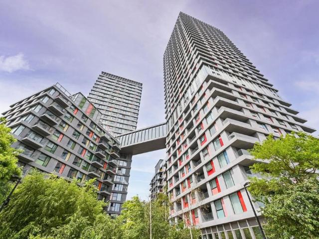 Hightail Point, East Village. 2 bed flat to rent £3,240 pcm £748 pw