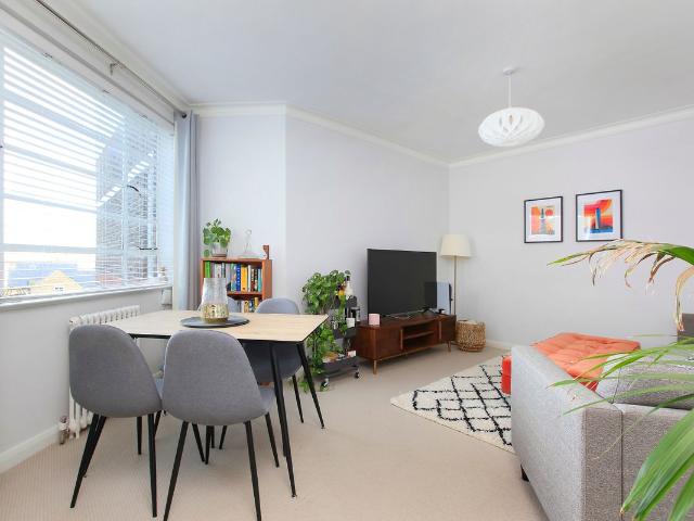 Hightrees House, Nightingale Lane SW12, 2 bed flat to rent, £2,850 pcm | PrimeLocation