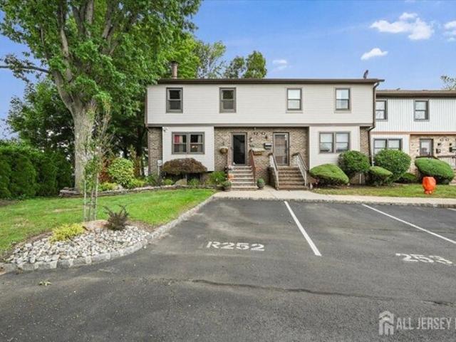 Highview Dr, Woodbridge Proper, Home For Sale