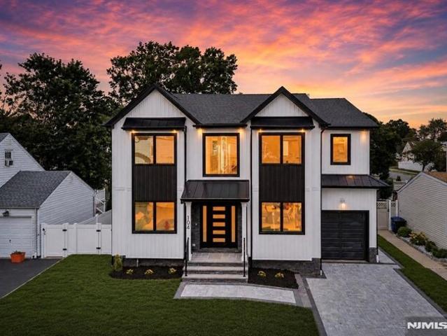 Highview Dr, Clifton, Home For Sale