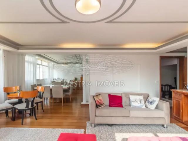 Higienópolis | Apto de 233 m² | 3 vagas | Próximo ao Parque Buenos Aires e renomadas escolas!