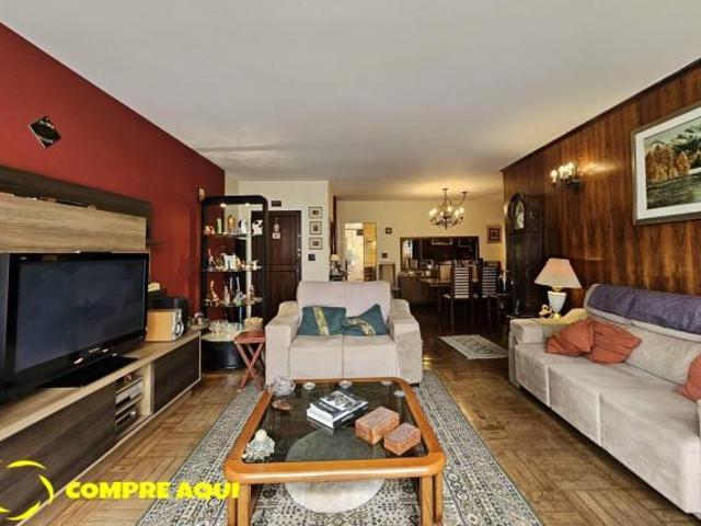 Higienópolis | 3 Dormitórios | 1 Vaga | 162 m2 | 1 Sacada | Andar Baixo