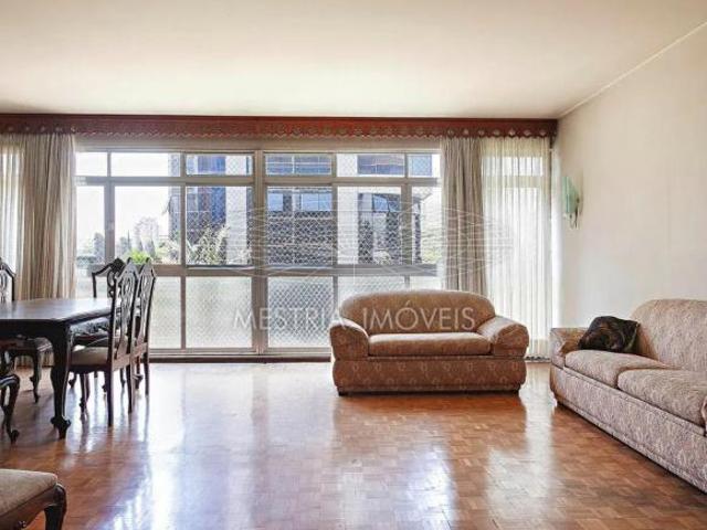 Higienópolis | Apto com 260 m², planta original | Próximo a praças, parques e faculdade!