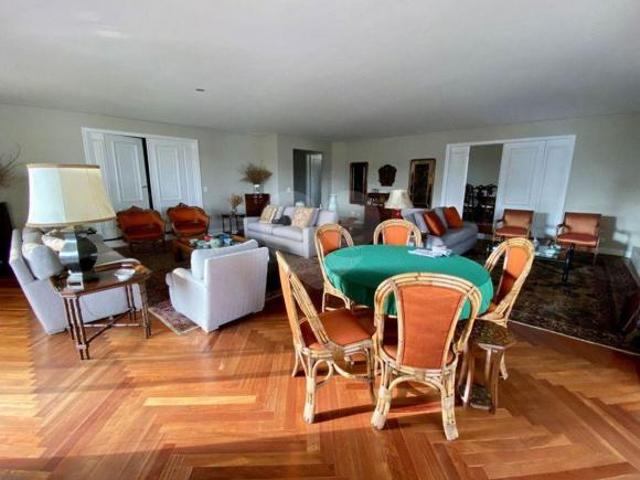Higienópolis. Apartamento a venda. 3 quartos. vaga de garagem
