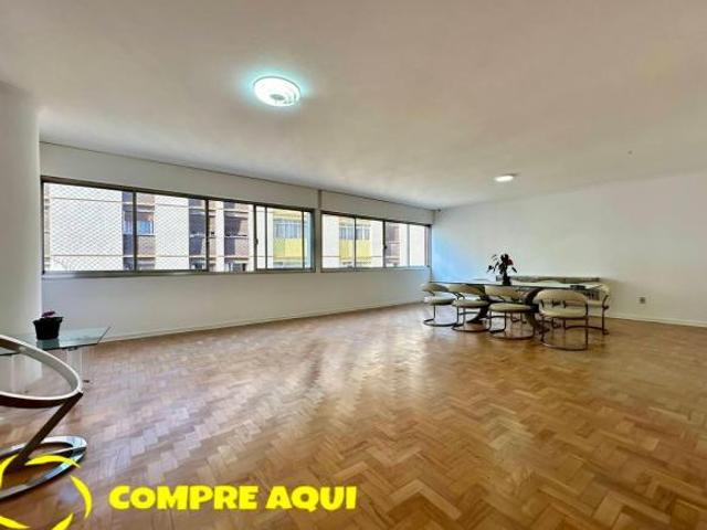 Higienópolis | Helena Arluzia | 240 m² | 4 Quartos | 2 Suites | 2 Vagas