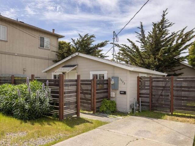 Hilton St, Seaside, Home For Sale
