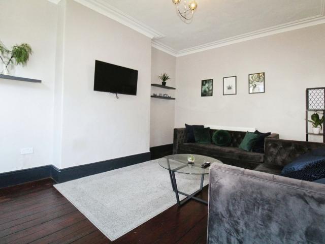 Hilton Road, Chapel Allerton, Leeds, West Yorkshire LS8, Room to rent, £650 pcm | PrimeLocation