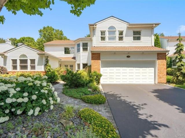 Hiland Ct, Commack, Home For Sale