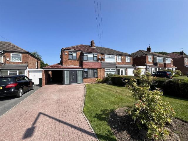 Hilary Avenue, Heald Green, Cheadle 3 bed house to rent £2,100 pcm £485 pw