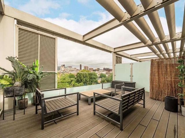 Hilary Mews, London SE1 3 bed house to rent £6,250 pcm £1,442 pw
