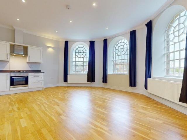Hilda Road, Southall UB2 2 bed flat to rent £2,200 pcm £508 pw