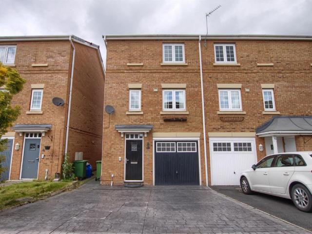 Hilden Park, Ingleby Barwick TS17, 3 bed end terrace house to rent, £975 pcm | PrimeLocation
