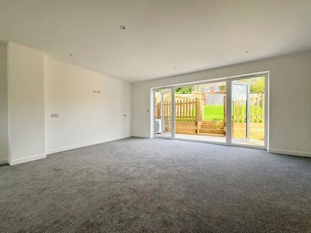 Hilders Farm Close, Crowborough