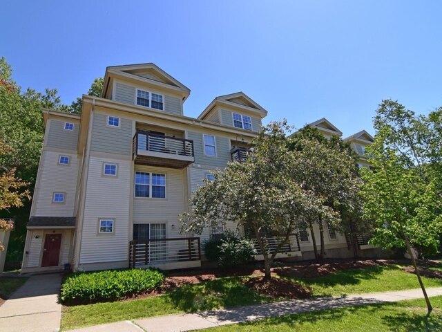 Hildred Dr, Burlington, Condo For Sale