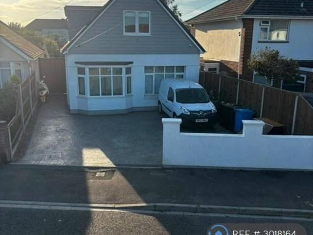 Hiley Road, Poole, BH15 5 bed detached house to rent £2,800 pcm £646 pw