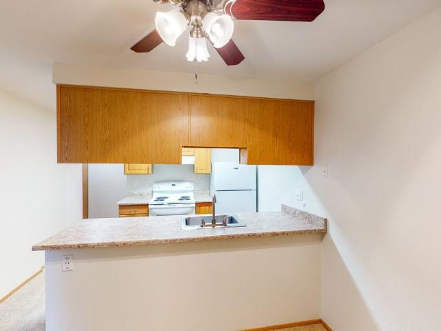 Hill Crest Apartment Homes 2 Bedroom Apartment for Rent at 7524 35th Ave Sw, Seattle, WA 98126 Roxhill