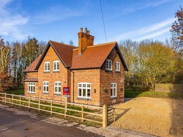 Hill Farm Cottage, Priory Road, 3 Bedroom Cottage