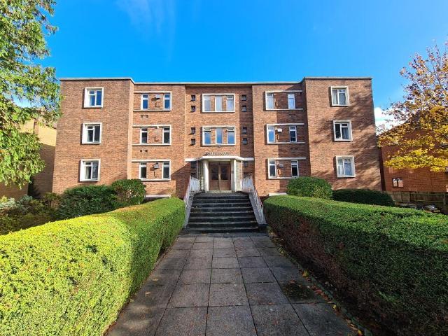 HILL LANE, SO15 2 bed apartment to rent £1,395 pcm £322 pw