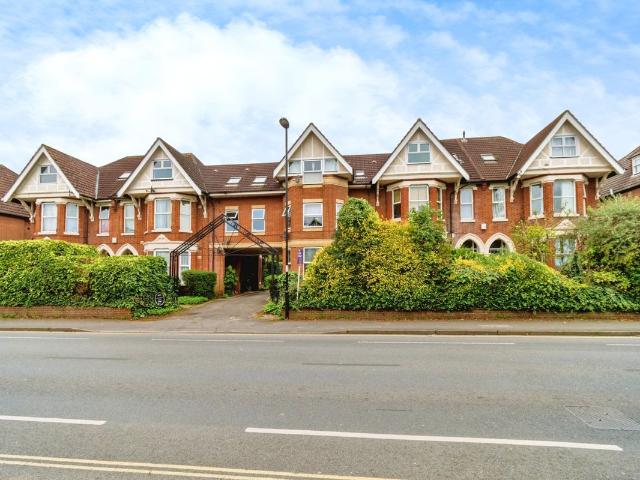 Hill Lane, Southampton SO15, 1 bed flat to rent, £900 pcm | PrimeLocation