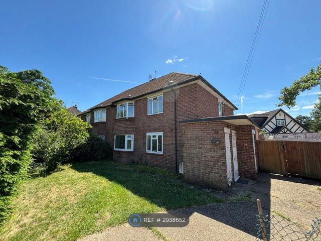 Hill Lane, Ruislip HA4, 2 bed maisonette to rent, £1,750 pcm | PrimeLocation