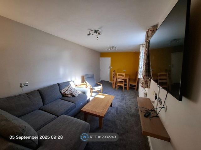 Hill Park Crescent, Plymouth PL4, Room to rent, £412 pcm | PrimeLocation
