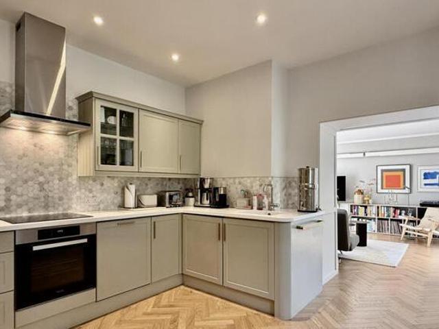 Hill Road, Clevedon, 2 Bedroom Flat