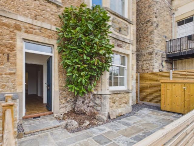 Hill Road, Clevedon, North Somerset BS21, 2 bed flat to rent, £1,350 pcm | PrimeLocation