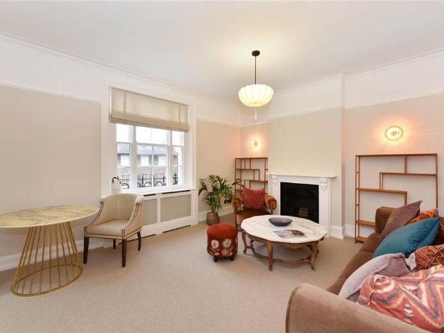 Hill Road, London NW8 4 bed duplex to rent £6,500 pcm £1,500 pw