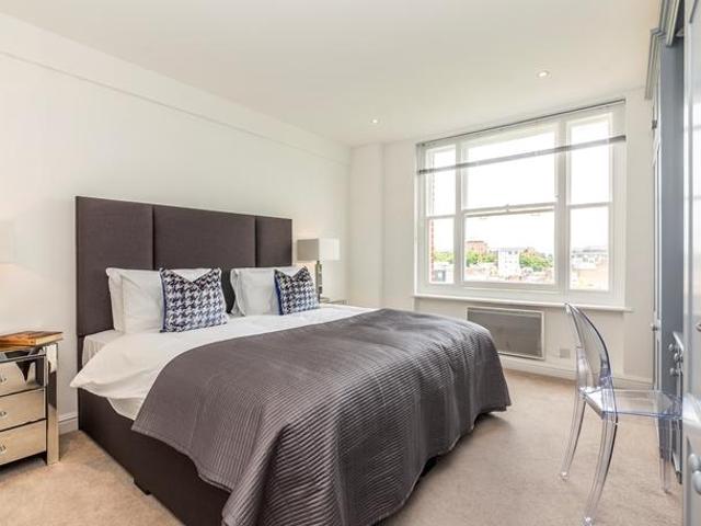 Hill Street W1 2 bed flat to rent £5,698 pcm £1,315 pw